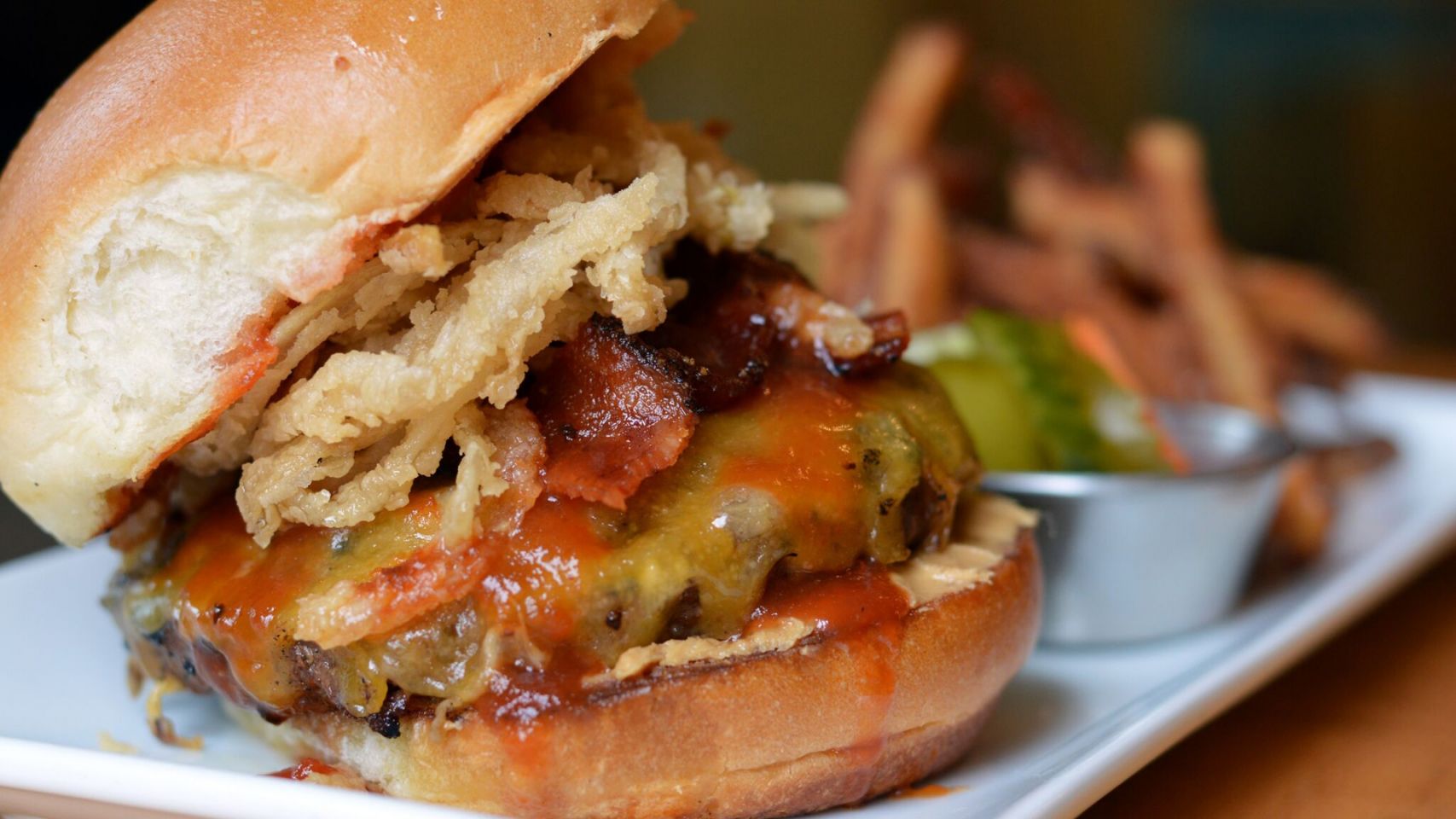 6 Burger Spots You'll Flip For in Warren County, Ohio